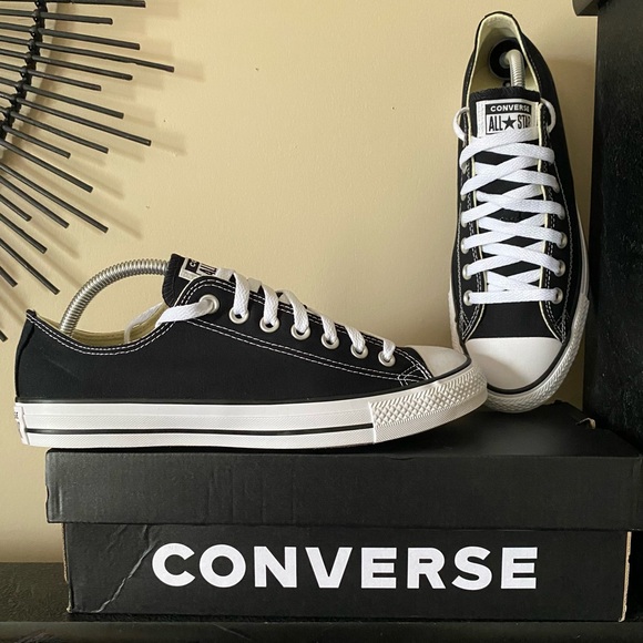 Converse | Shoes | Mens Converse Black And White Chuck Taylor Sneakers ...